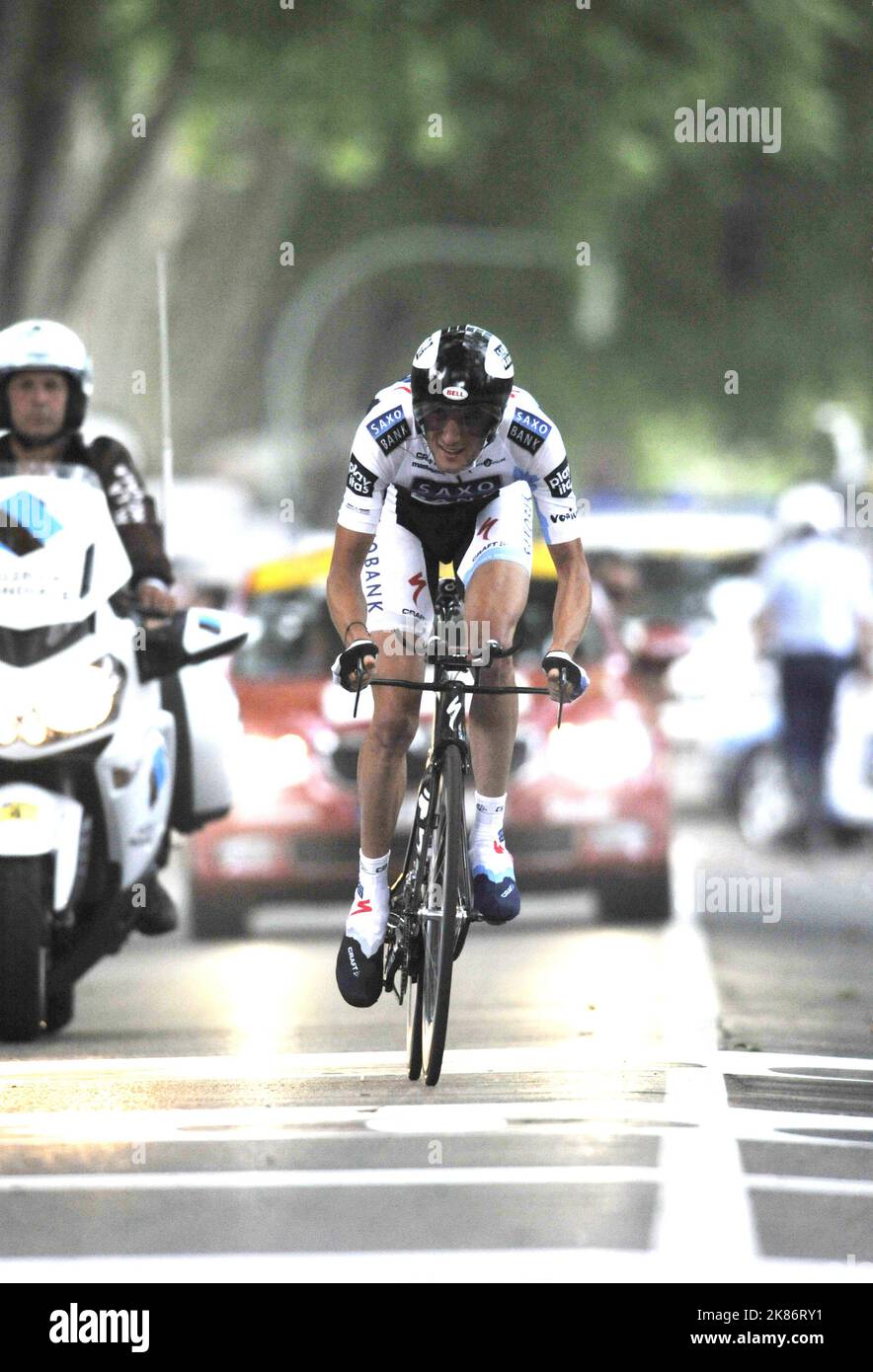 Frank Scleck crosses the finish line to end up 35th and 6th overall ...