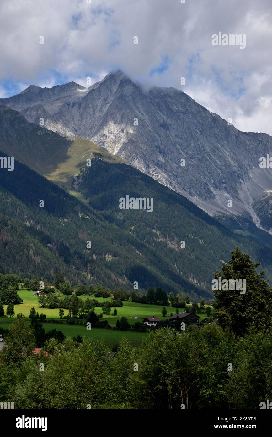 3000 meters hi-res stock photography and images - Alamy