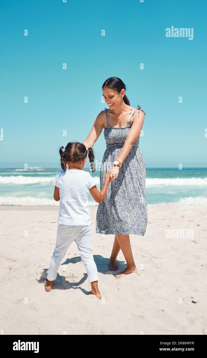 Child dance water break hi-res stock photography and images - Alamy