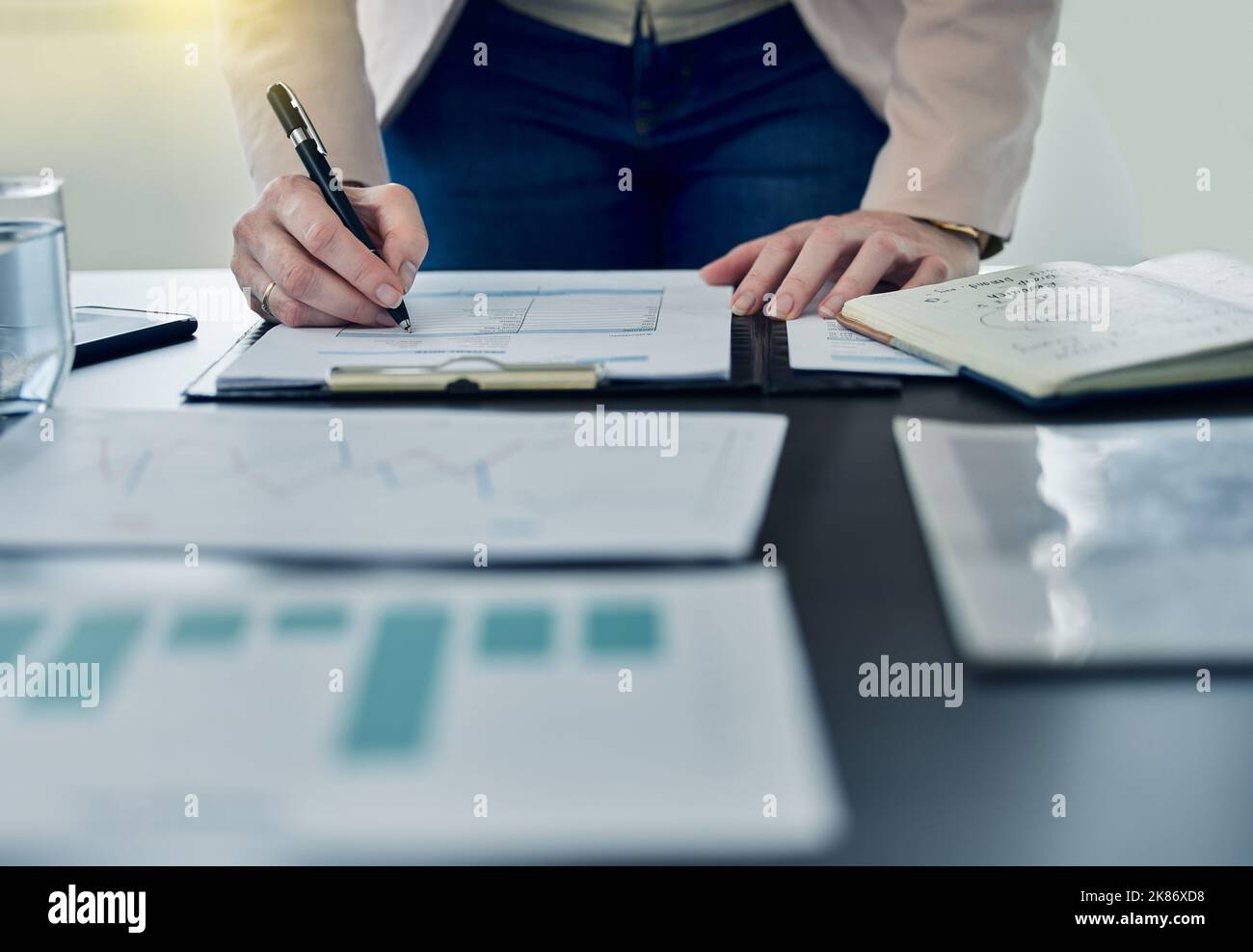 Filling out paperwork hi-res stock photography and images - Alamy