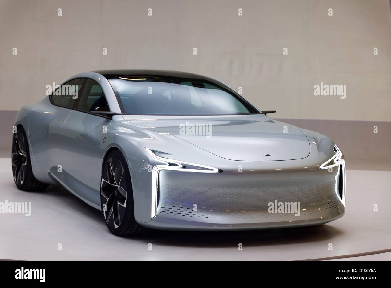 Paris, France. 17th Oct, 2022. The Hopium Machina Vision hydrogen ...
