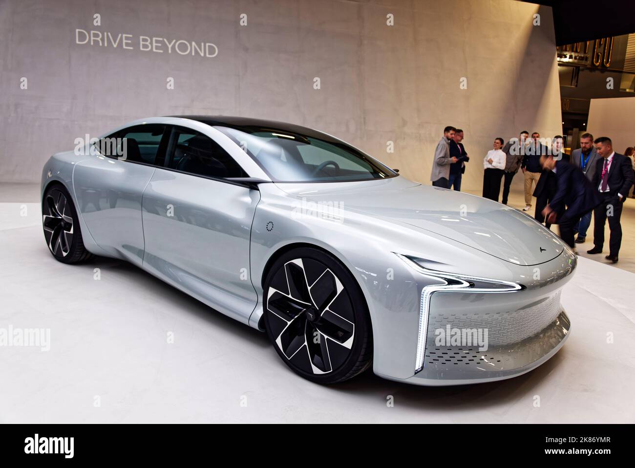 Paris, France. 17th Oct, 2022. The Hopium Machina Vision hydrogen ...