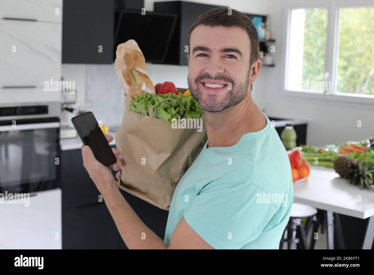 Supermarket ordering app hi-res stock photography and images - Alamy