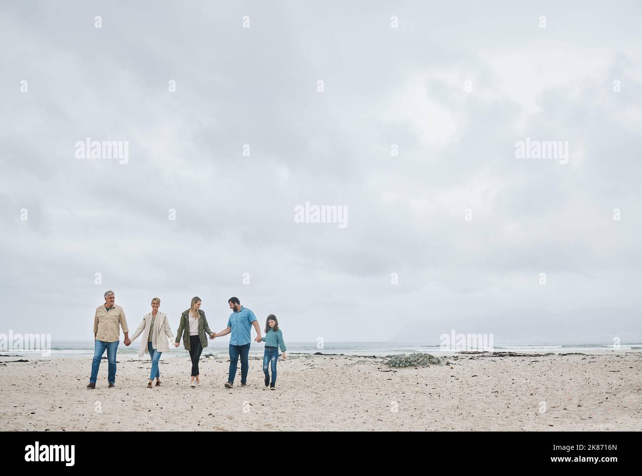 Family trip to the sea hi-res stock photography and images - Alamy