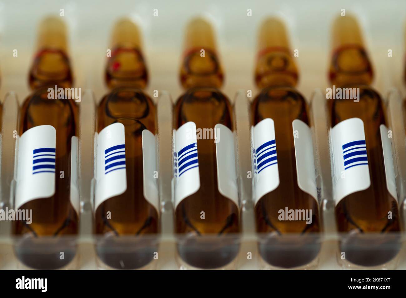 Glass vials hi-res stock photography and images - Alamy