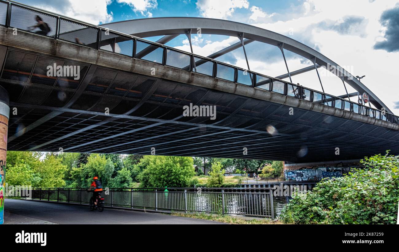 Neue Späthbrücke steel tied arch bridge opened 2002 over the Teltow ...
