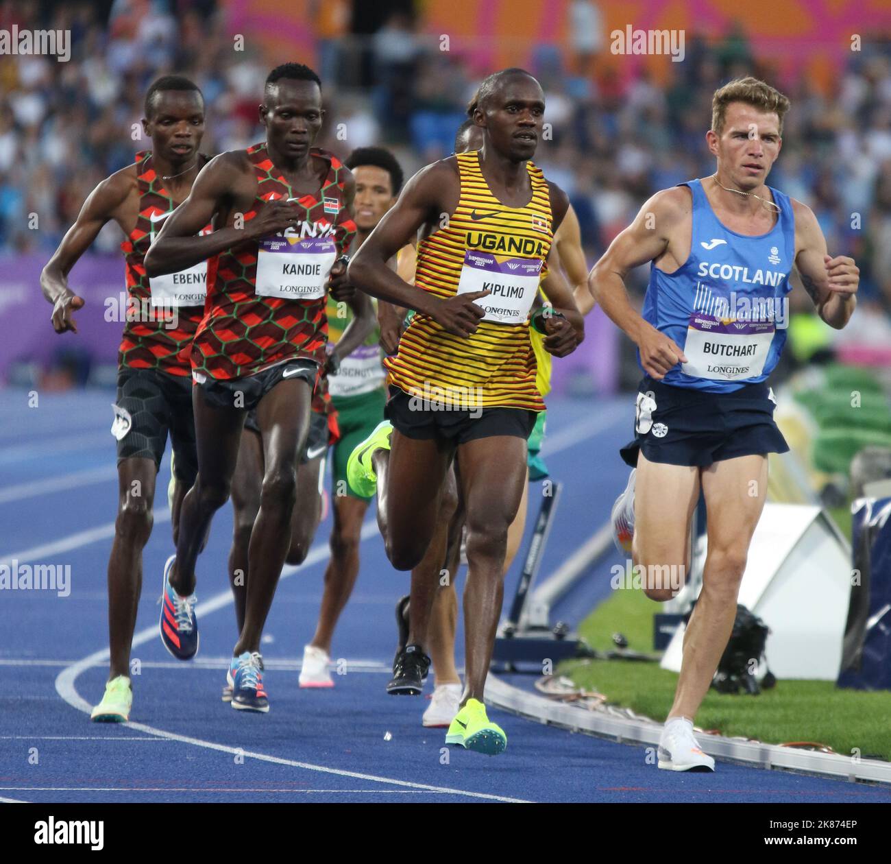 Jacob KIPLIMO of Uganda & Andrew BUTCHART of Scotland in the men's ...