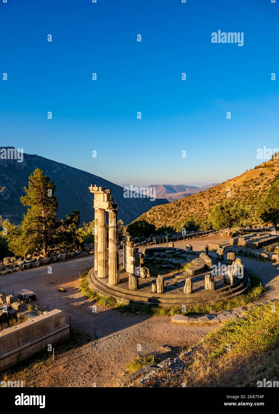 Tholos of Delphi, Temple of Athena Pronaia, sunrise, Delphi, UNESCO ...