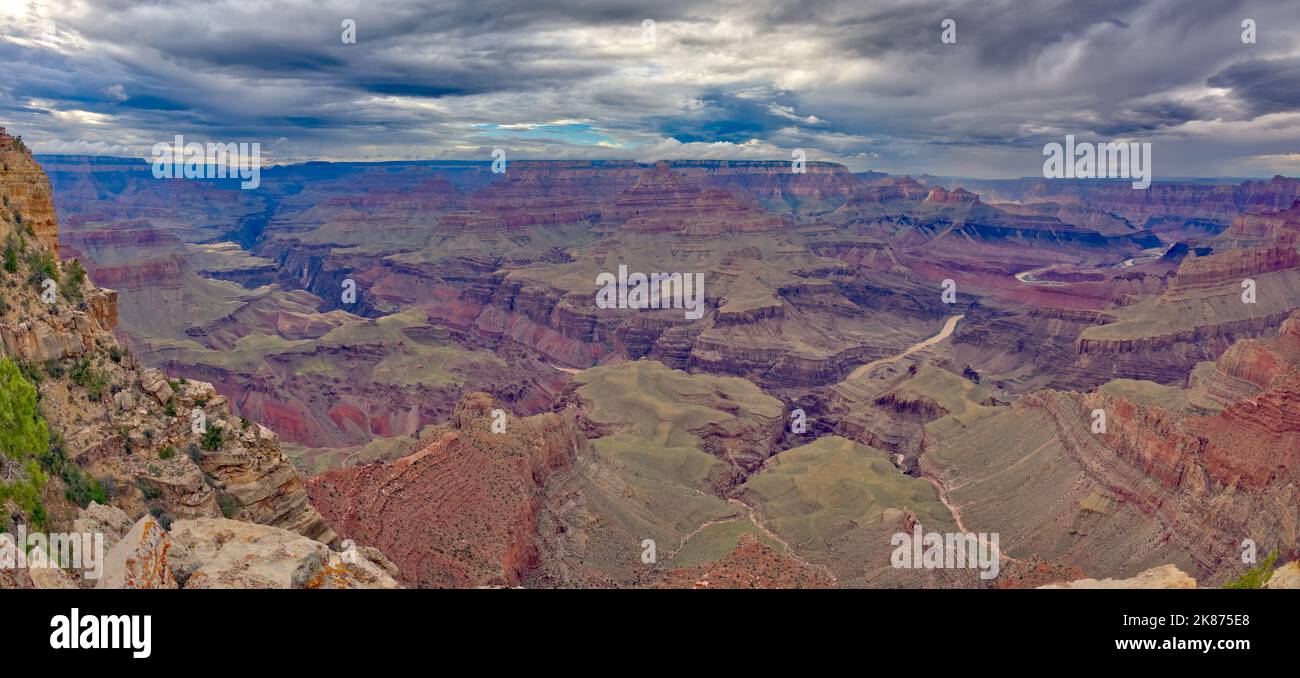 Grand Canyon viewed just east of Zuni Point on a stormy day, Grand ...