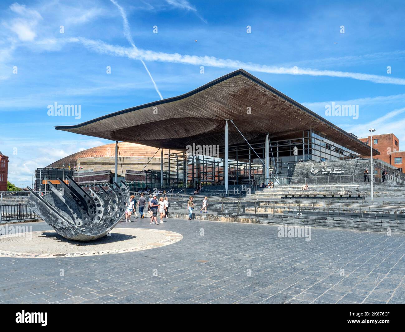 Outside the senedd building hi-res stock photography and images - Alamy