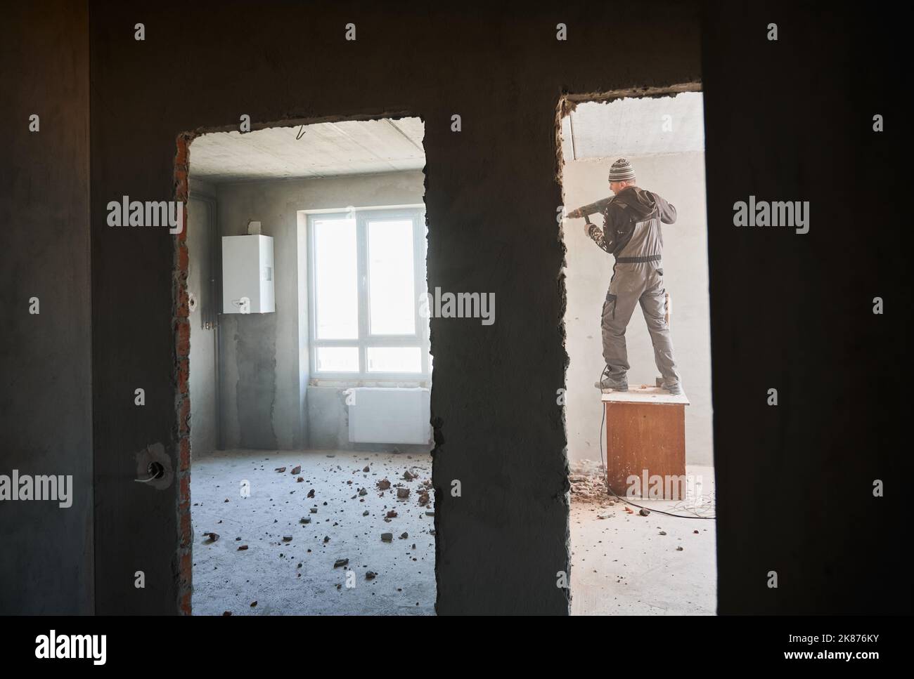 Demolition worker hi-res stock photography and images - Alamy
