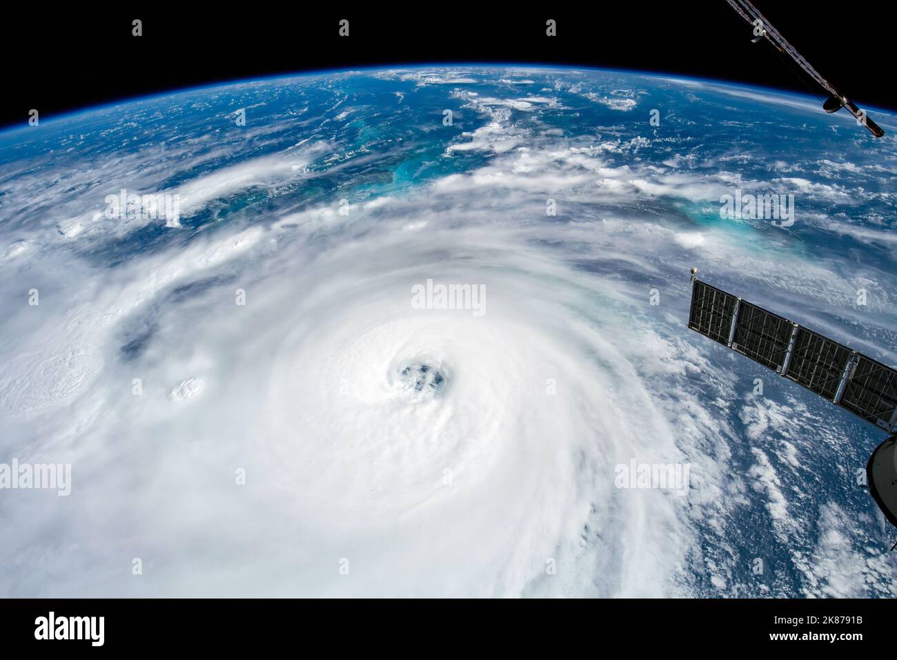 Hurricane cyclone eye Stock Photo - Alamy
