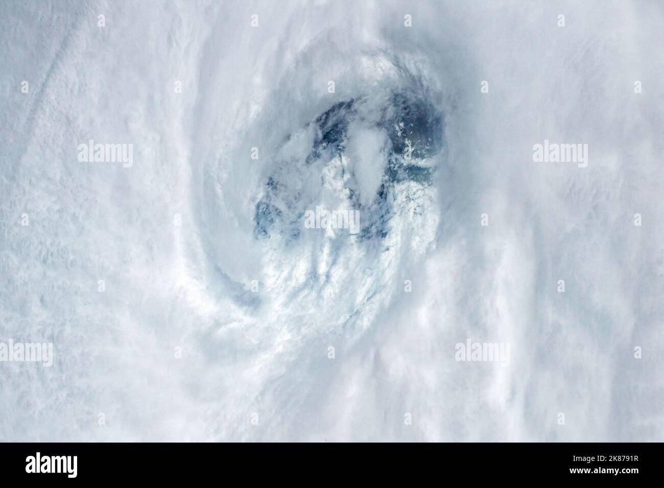 Hurricane cyclone eye Stock Photo - Alamy