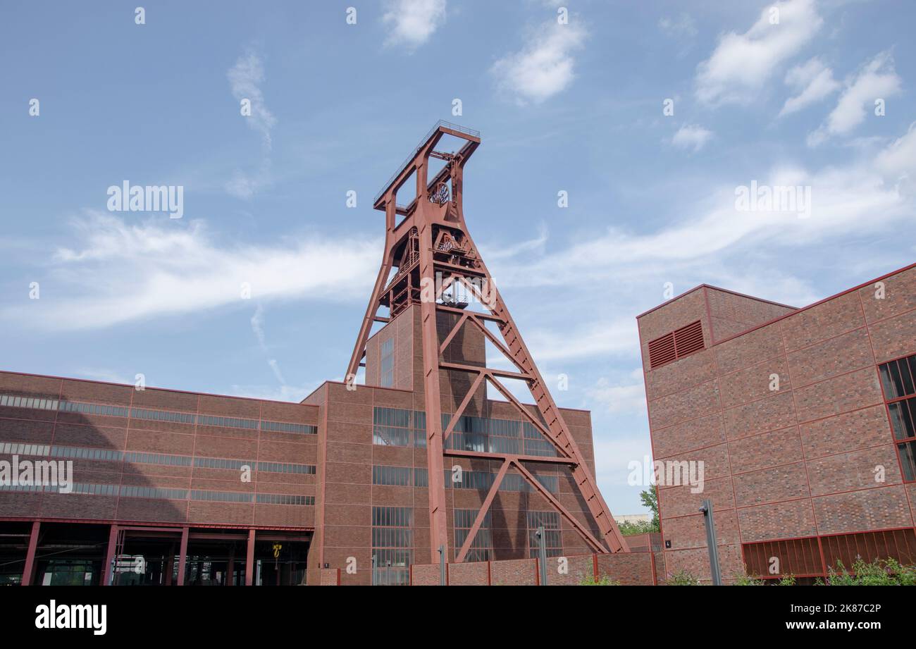 Mining and oil industries hi-res stock photography and images - Alamy