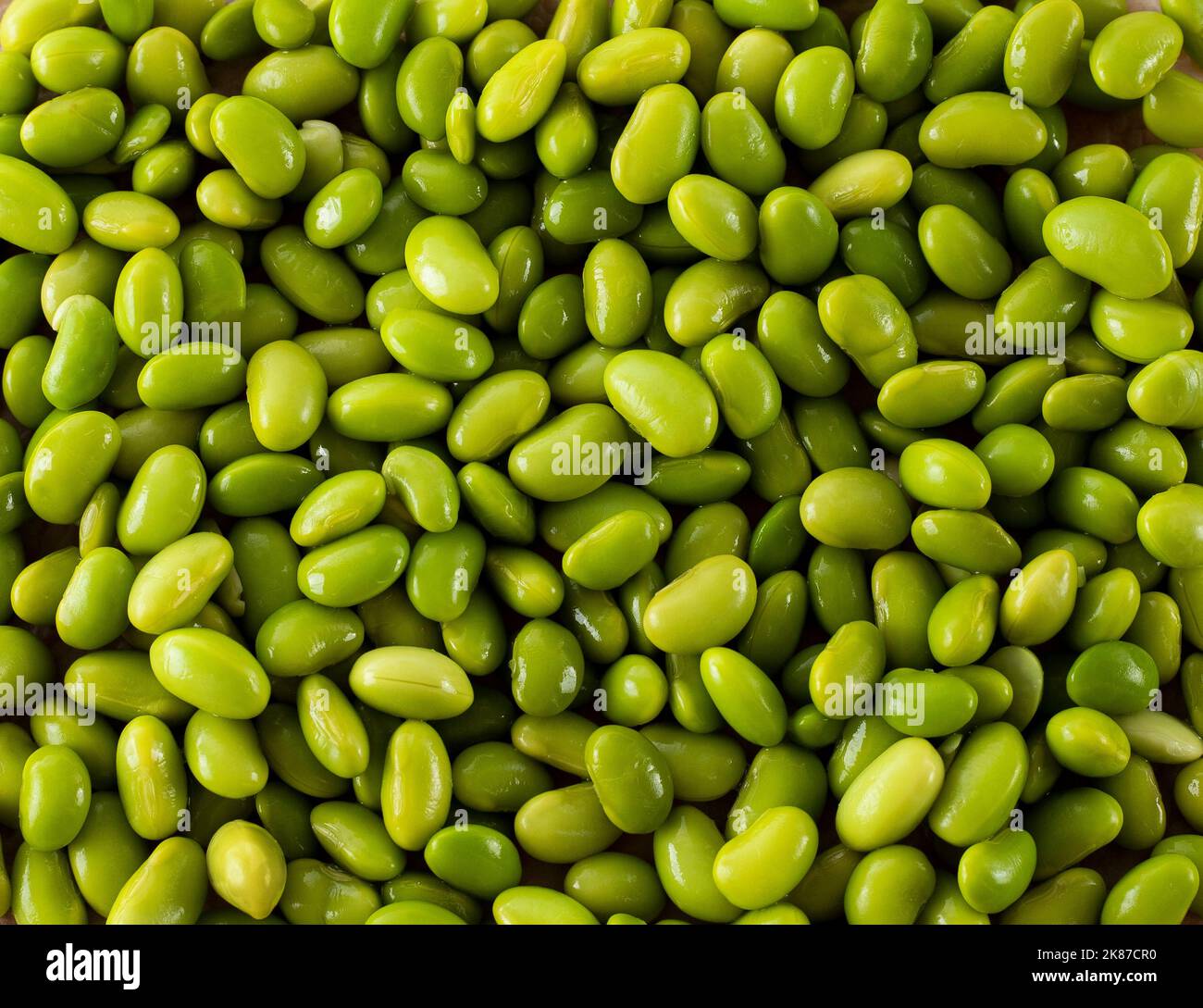 Organic fresh soybeans background - Glycine max Stock Photo - Alamy