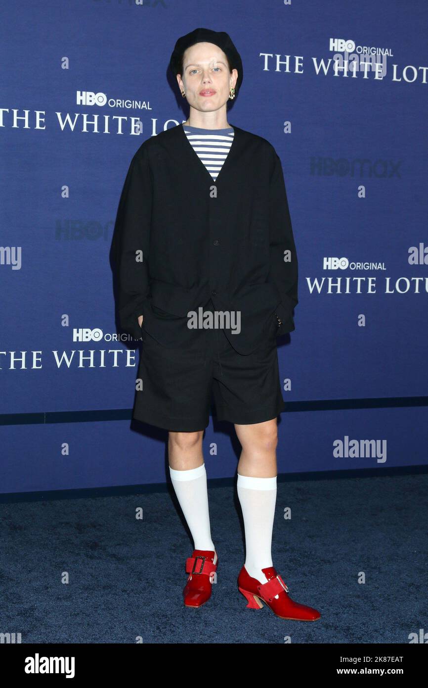 Los Angeles, CA. 20th Oct, 2022. Kelly McCormack at arrivals for THE ...