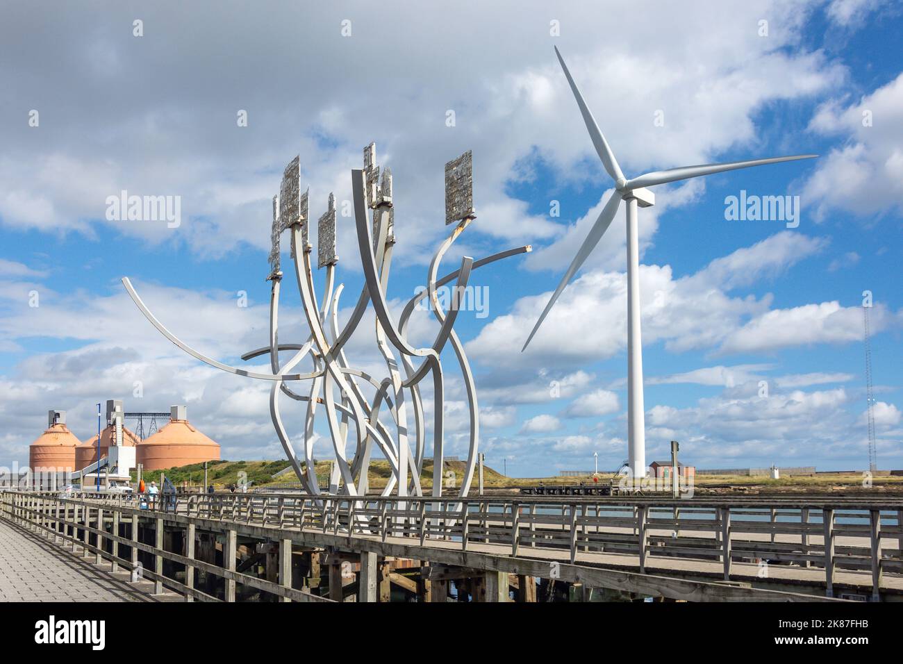 Walkway wind turbine and spirit of the staithes sculpture blyth hi-res ...