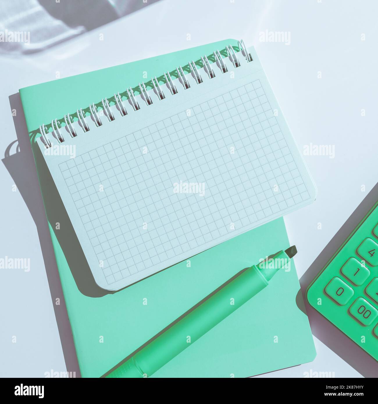 Colorful Wallpaper Image, Shatter Effect Design, Geometric Pattern ...