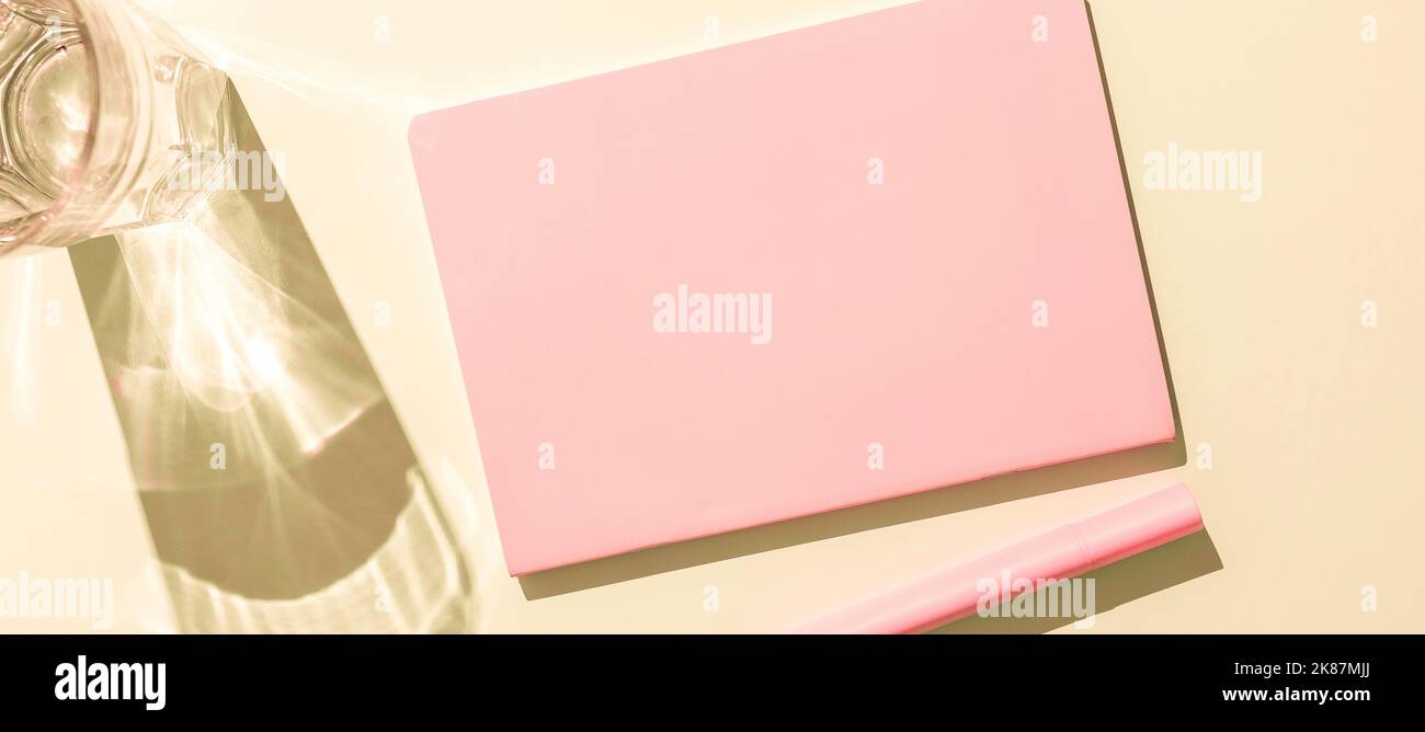 Colorful Wallpaper Image, Shatter Effect Design, Geometric Pattern ...