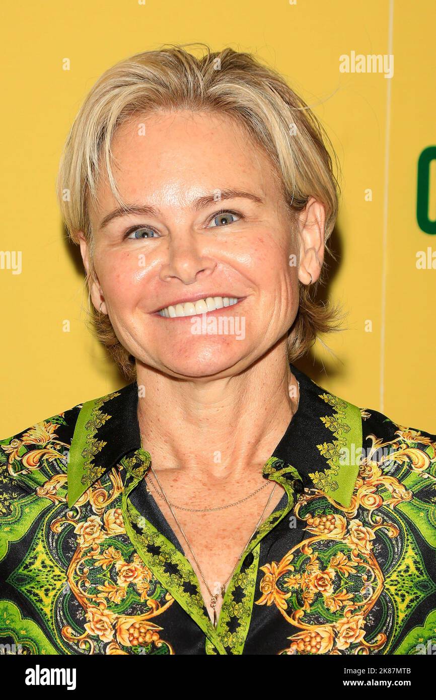 Los Angeles, CA. 20th Oct, 2022. Sue Dunlap at arrivals for CALL JANE ...