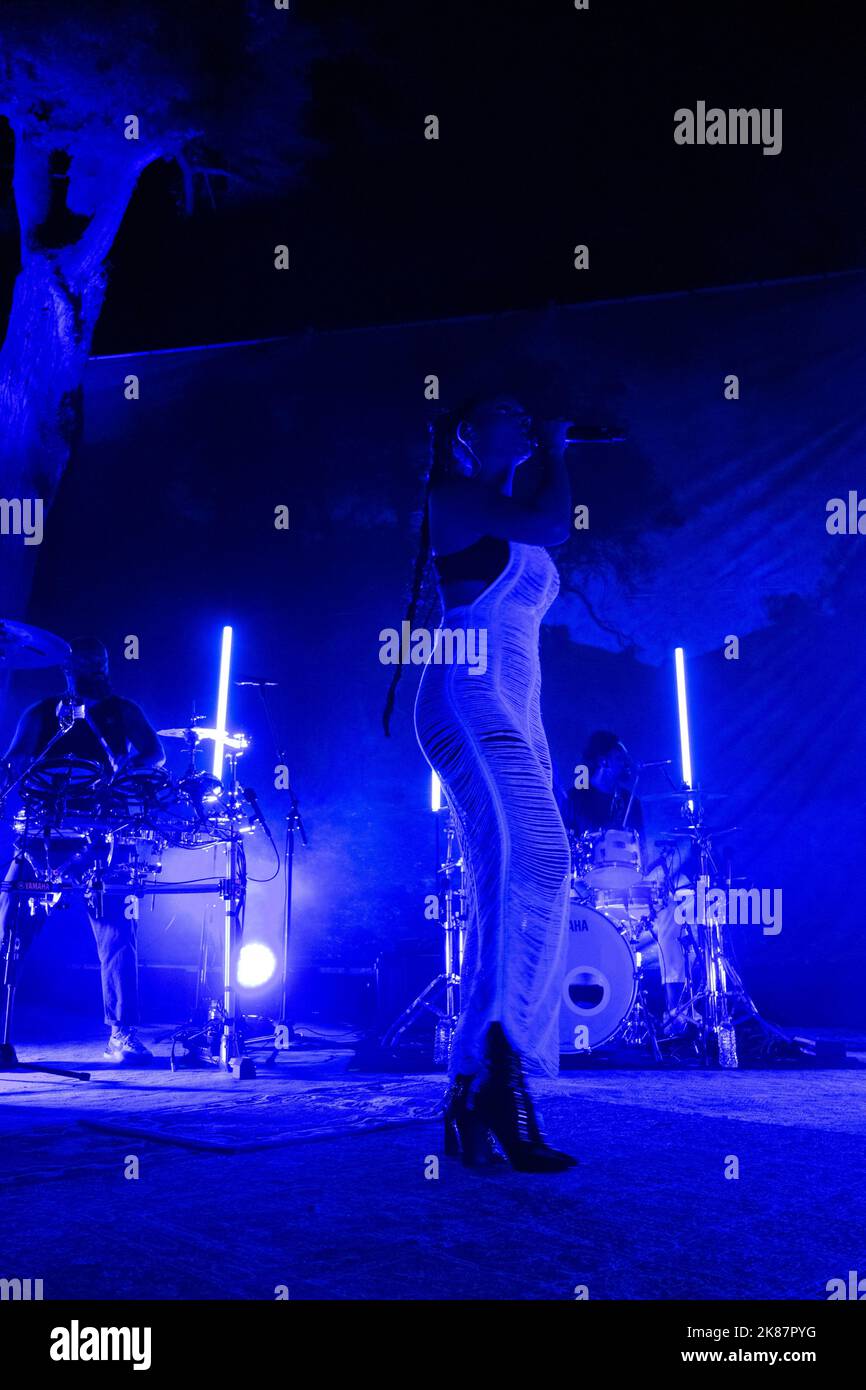 Bateu Matou, a drummer group formed by Quim Albergaria, Ivo Costa and ...