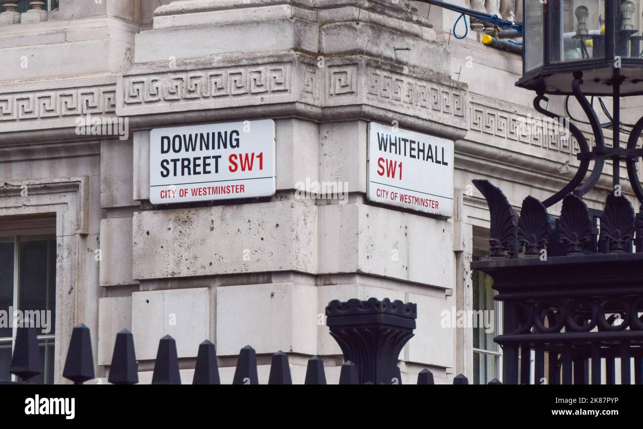 London, UK. 21st October 2022. Whitehall and Downing Street signs in ...