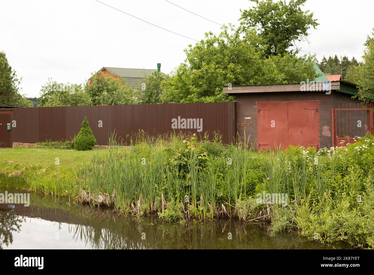 Landscaping backyard private house hi-res stock photography and images ...