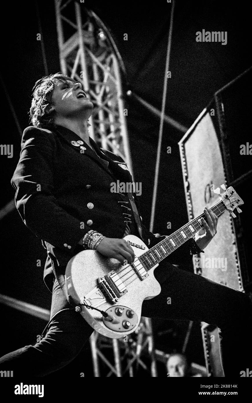Nicky wire bassist manic street Black and White Stock Photos & Images ...