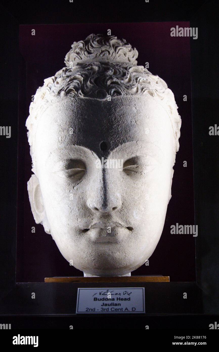 Statue of Buddha's head in Gandhara style, Taxila Museum, NFWP ...