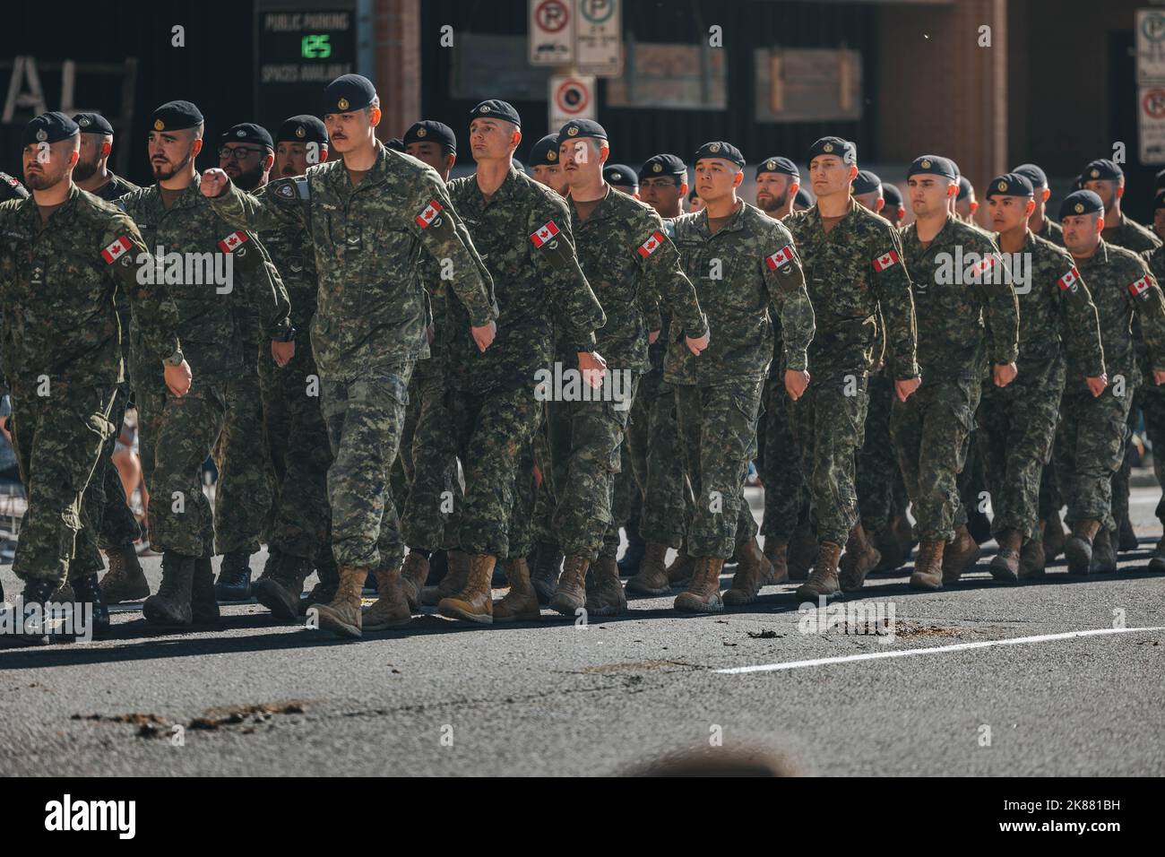 Marching in uniform hi-res stock photography and images - Alamy