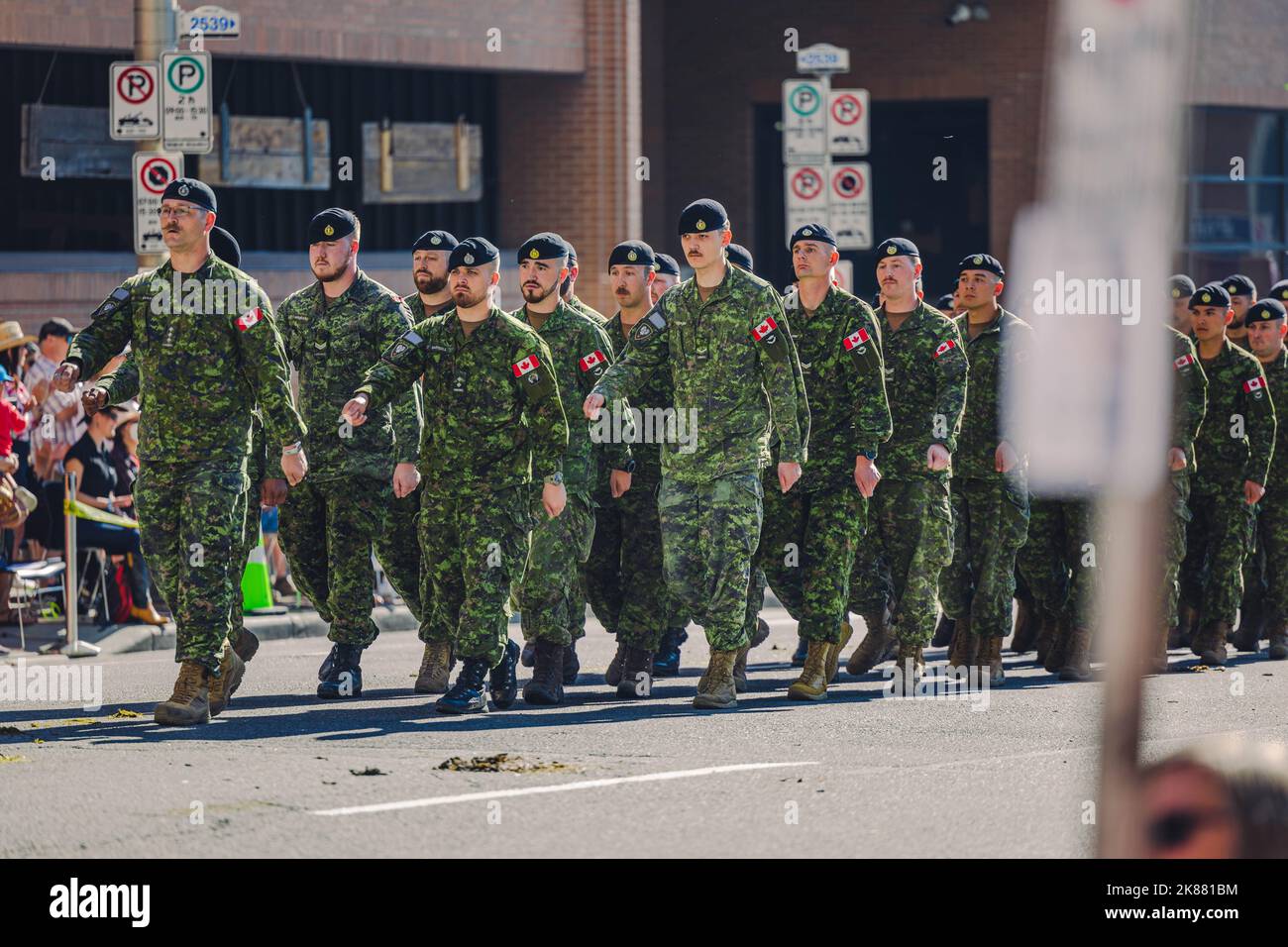 Marching in uniform hi-res stock photography and images - Alamy