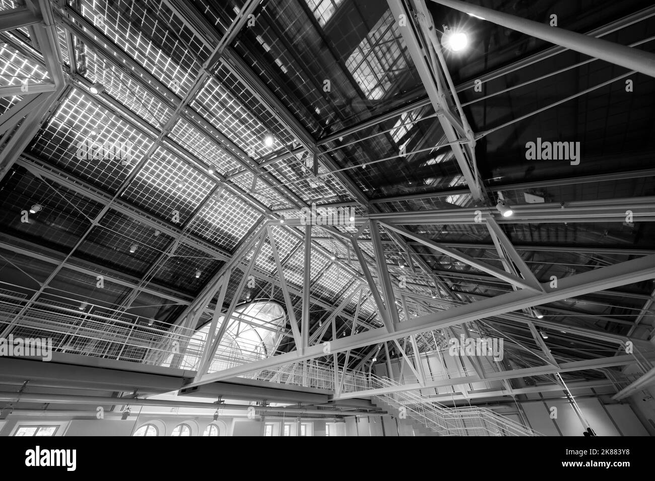 Ceiling of spacious contemporary building Stock Photo - Alamy