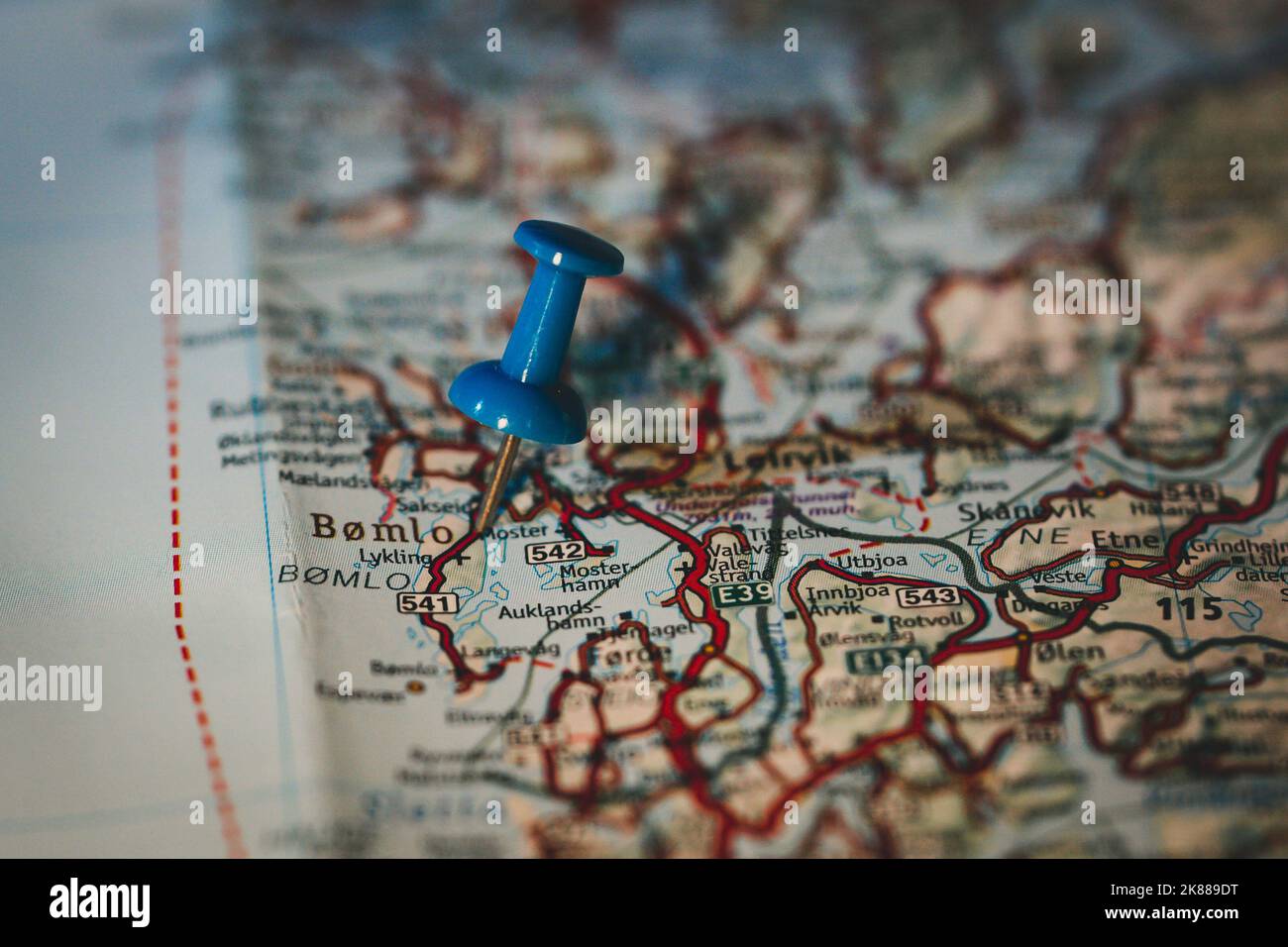 Bømlo, Norway. Blue pinhead on map Stock Photo - Alamy