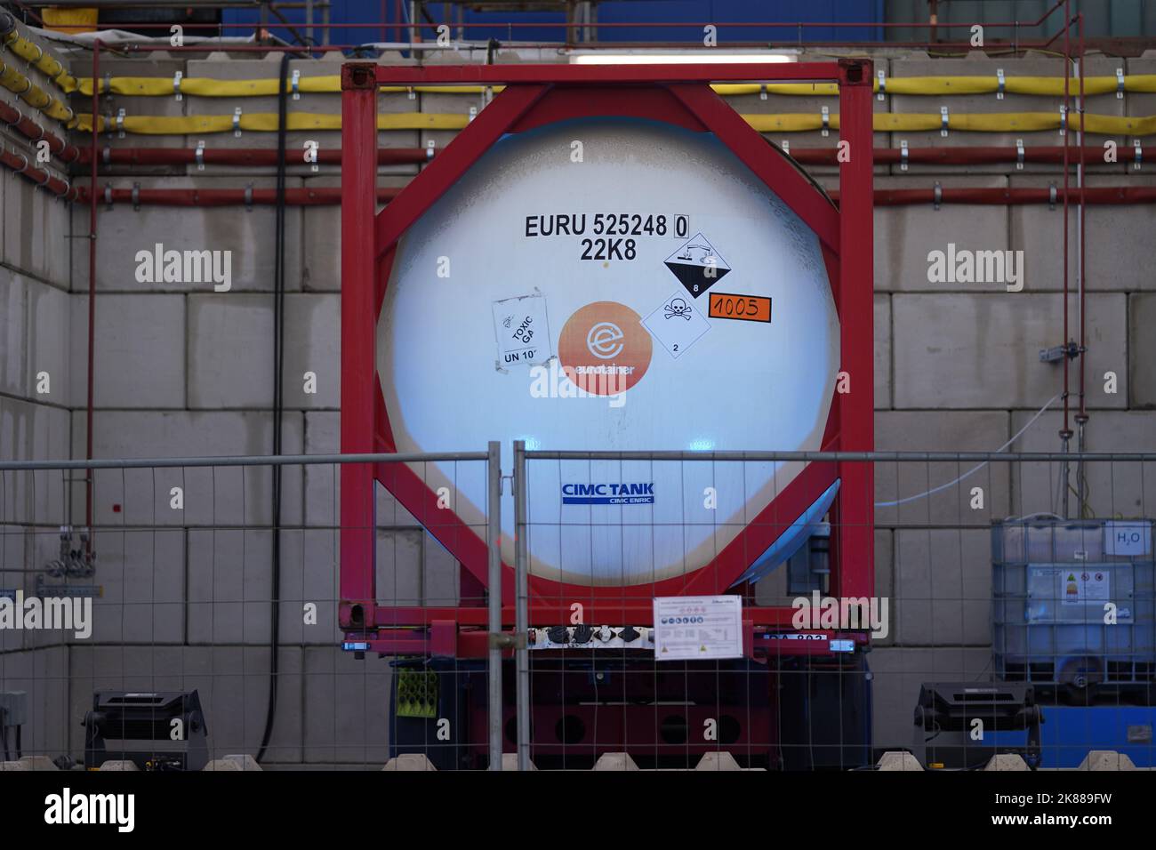 Hamburg, Germany. 21st Oct, 2022. A container with a test delivery of ...
