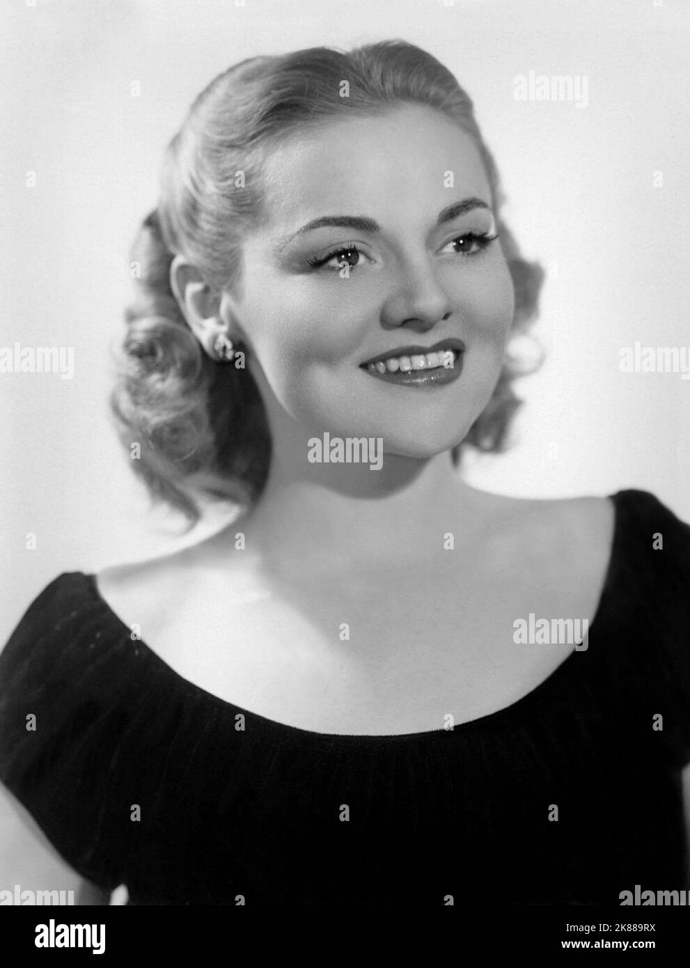 Jeanne Cagney Actress & Sister Of James 01 May 1945 **WARNING** This ...