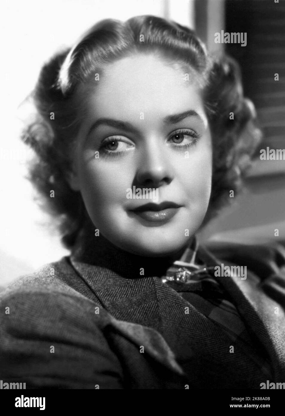 Alice Fay Actress 01 May 1945 **WARNING** This Photograph is for ...