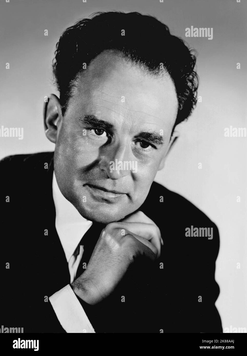 Geoffrey Keen Actor 01 May 1958 **WARNING** This Photograph is for ...