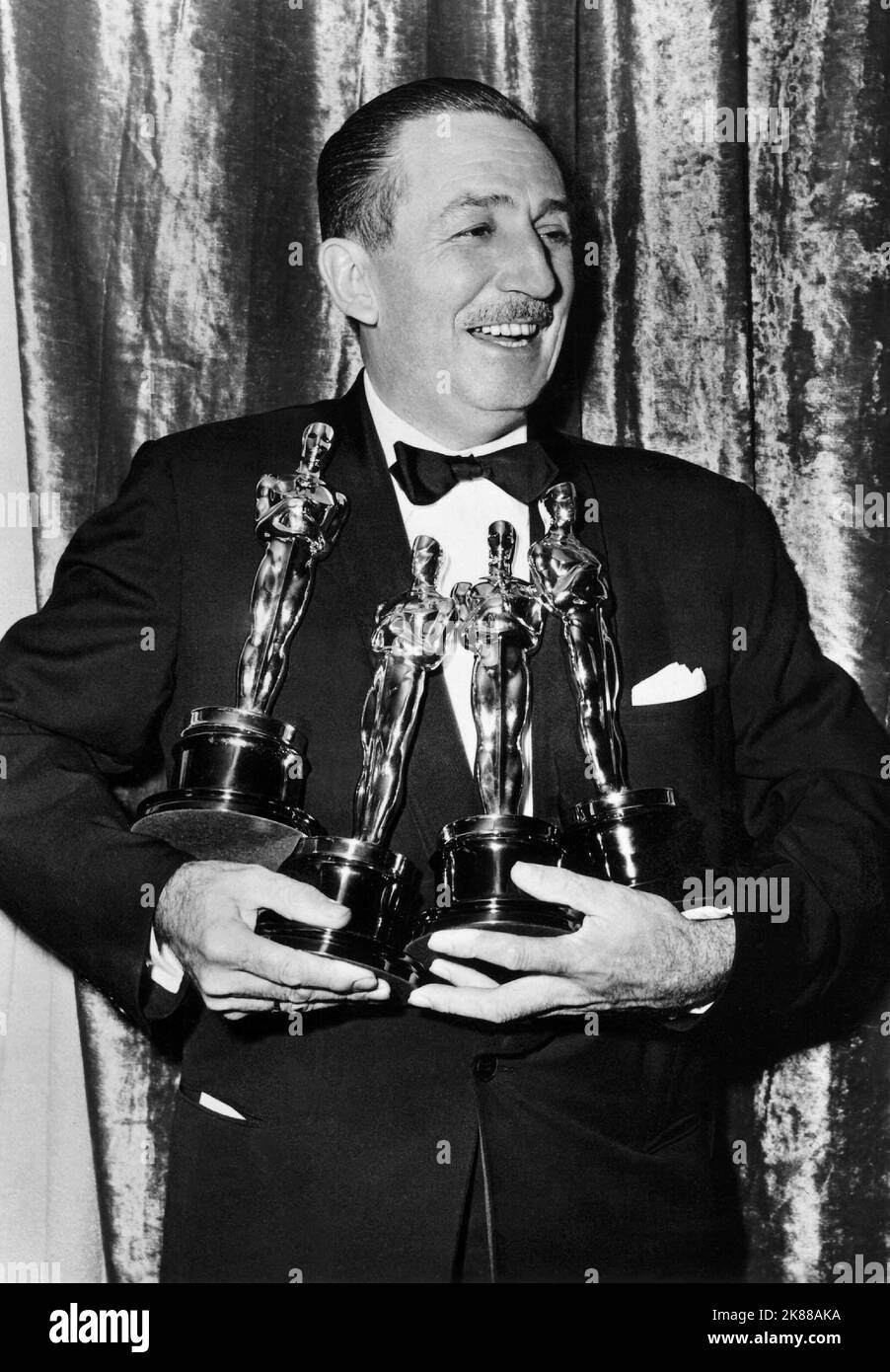 Walt Disney Producer & Animator / Walter Elias "Walt" Disney 01 May ...