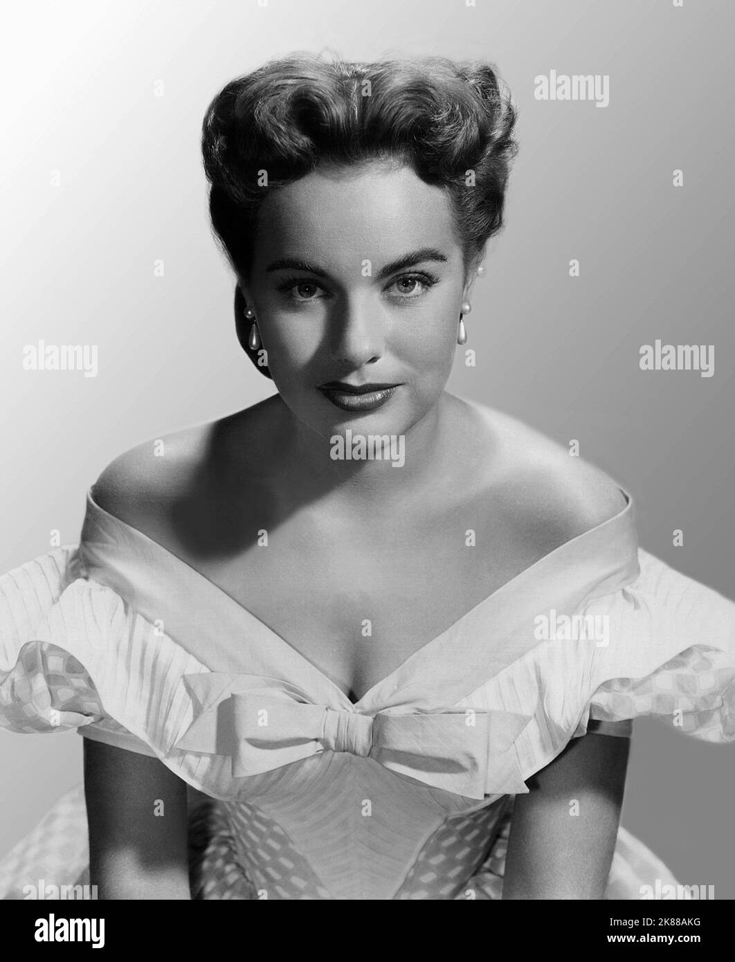 Terry Moore Actress 01 May 1953 **WARNING** This Photograph is for ...
