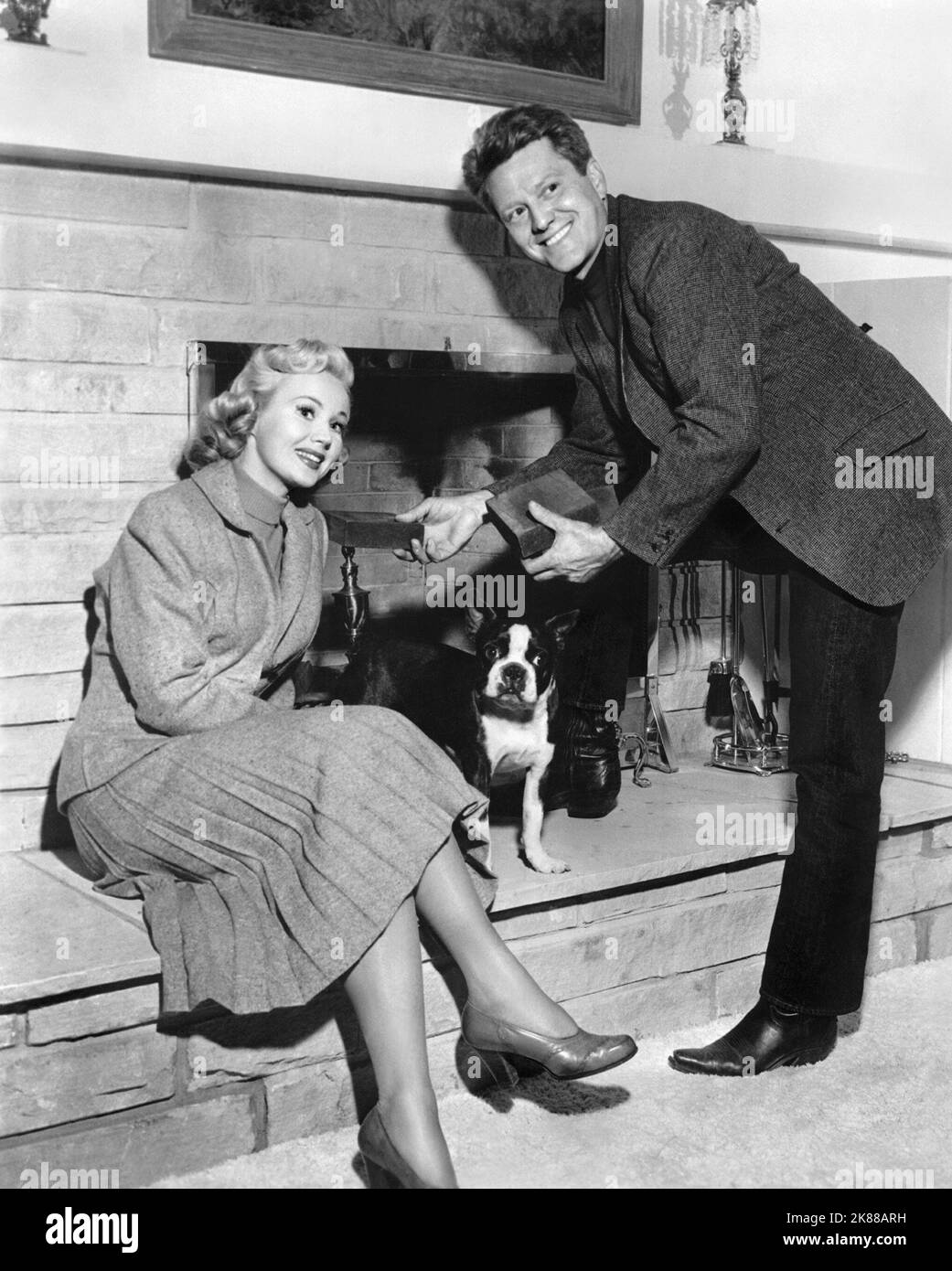 Virginia Mayo & Michael O'Shea Actress 01 May 1955 **WARNING** This ...