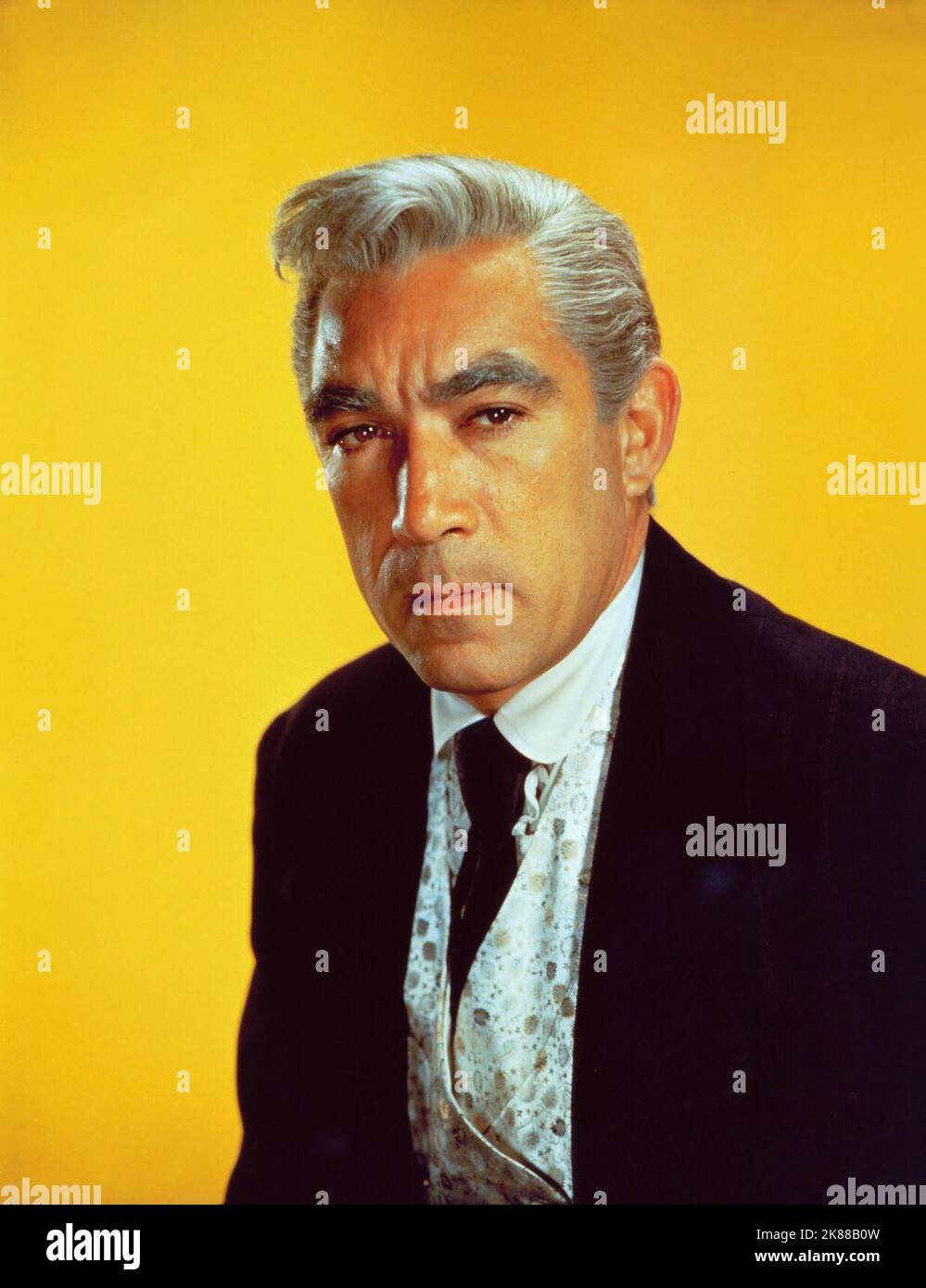 Anthony quinn actor 1959 hi-res stock photography and images - Alamy