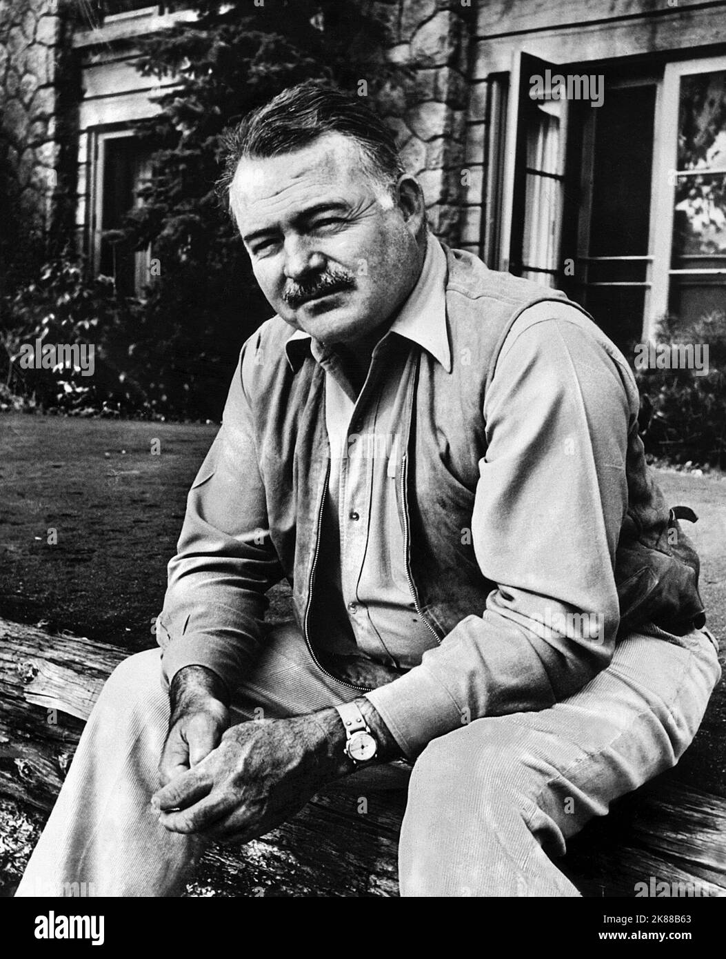 Ernest Hemingway Writer 01 May 1958 **WARNING** This Photograph is for ...