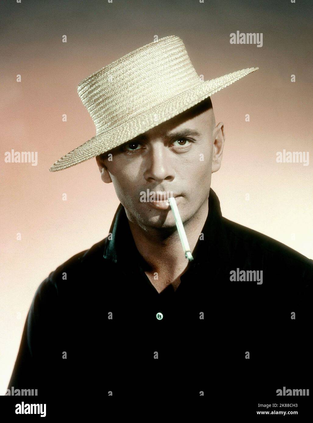 Yul Brynner Actor 01 May 1957 **WARNING** This Photograph is for ...