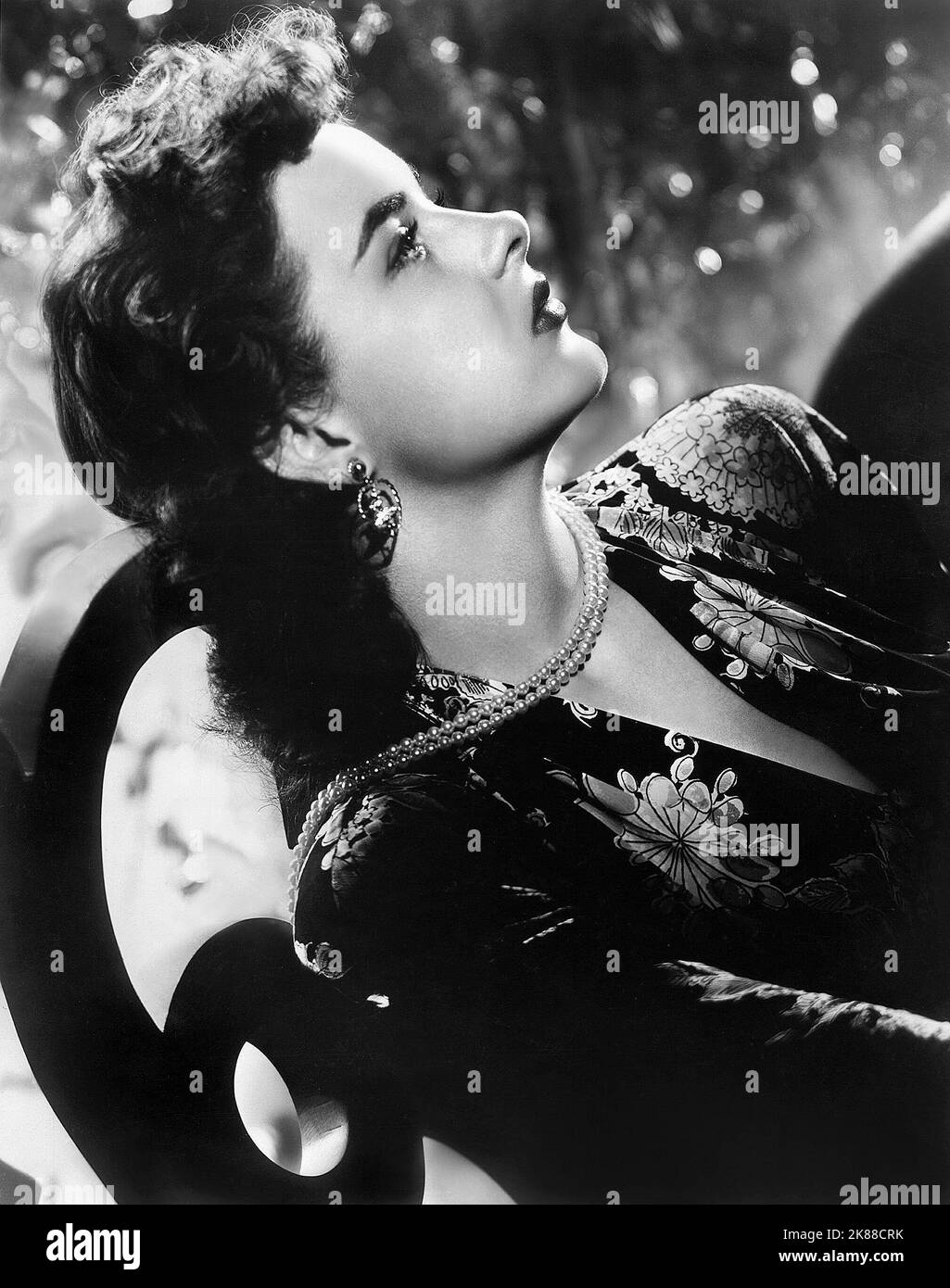 Jean peters actress 1951 Black and White Stock Photos & Images - Alamy