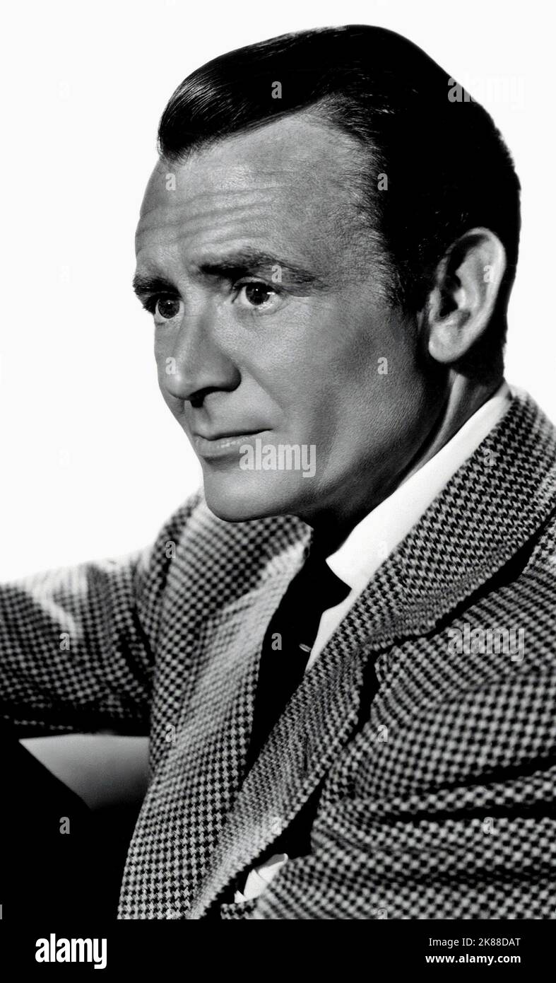 John Mills Actor 01 May 1945 **WARNING** This Photograph is for editorial use only and is the ...