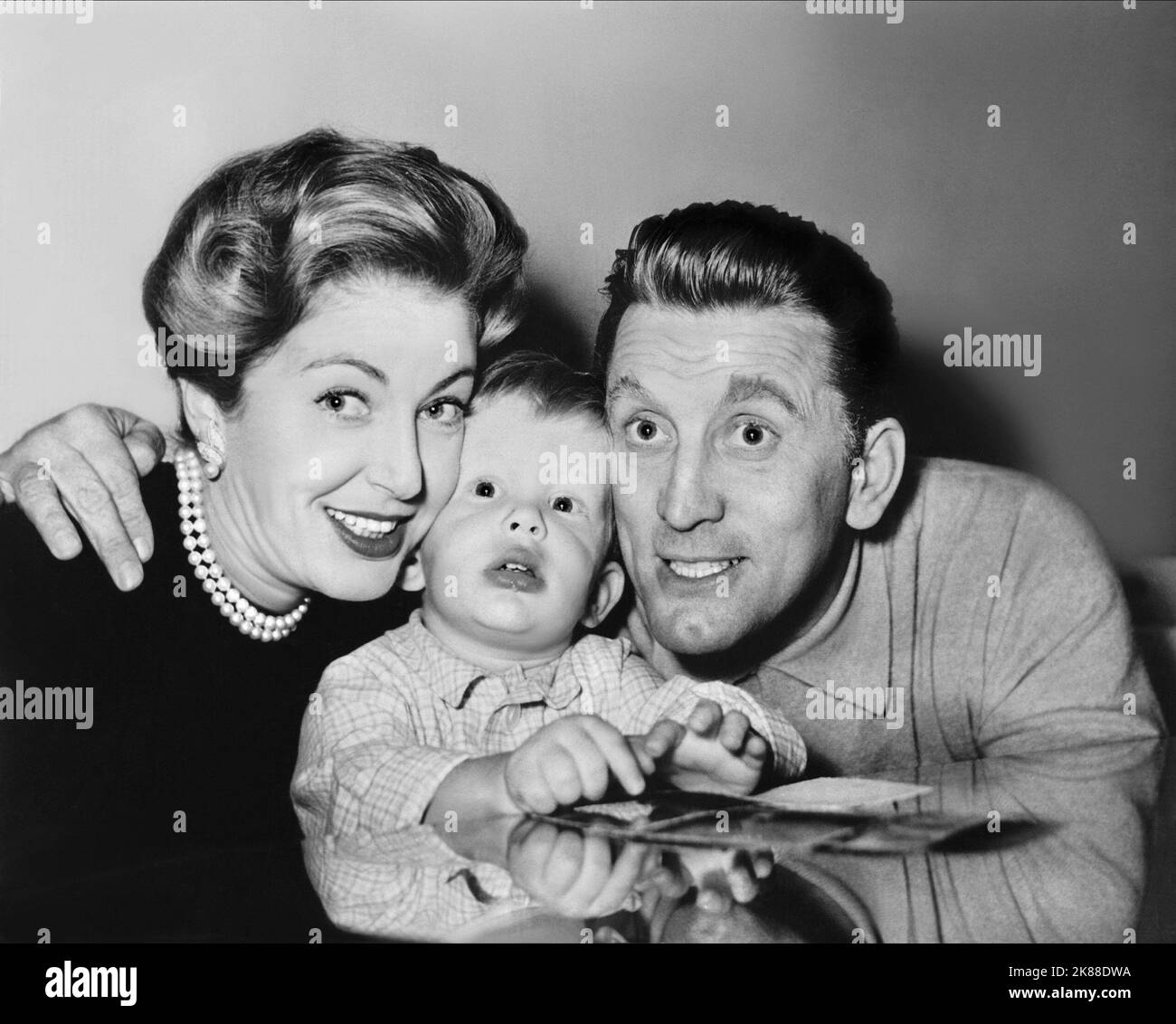 Diana Douglas, Michael Douglas & Kirk Douglas Actor With Wife And Child ...