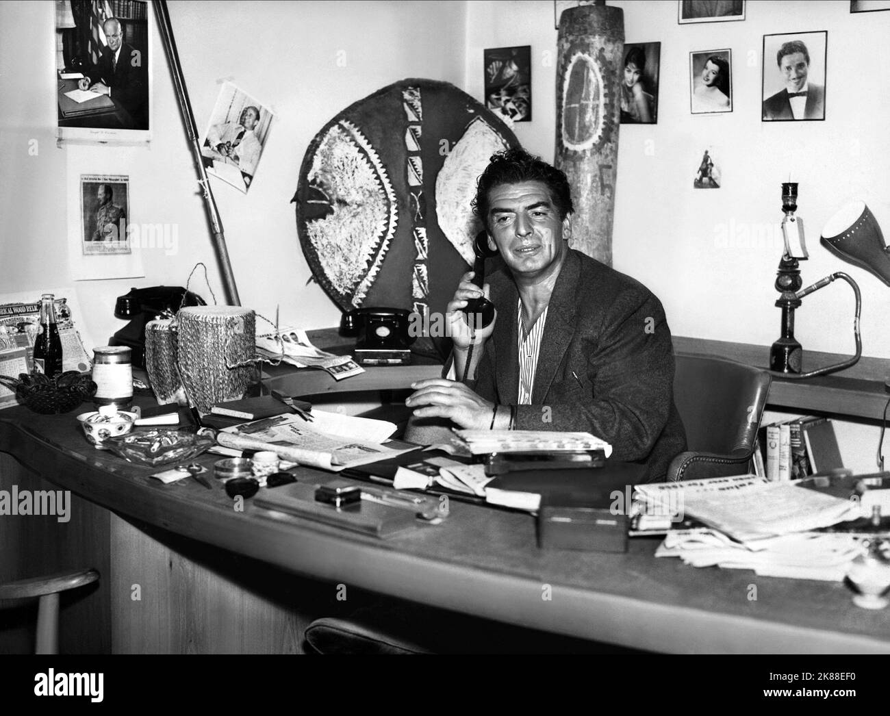 Victor Mature Actor 01 June 1956 **WARNING** This Photograph is for ...