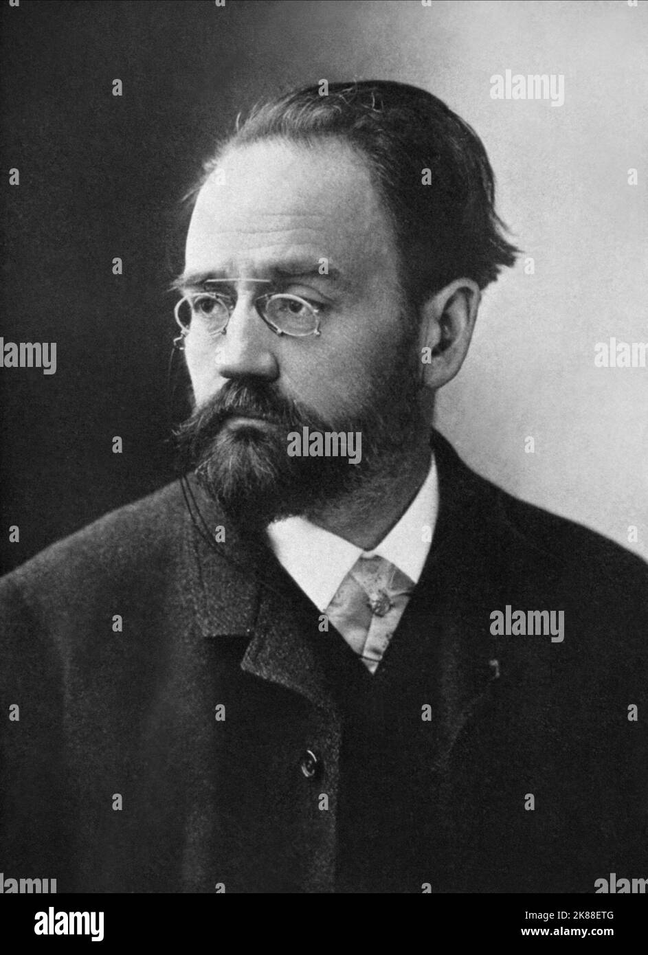 Emile Zola Writer (1840-1902) 01 January 1885 **WARNING** This ...
