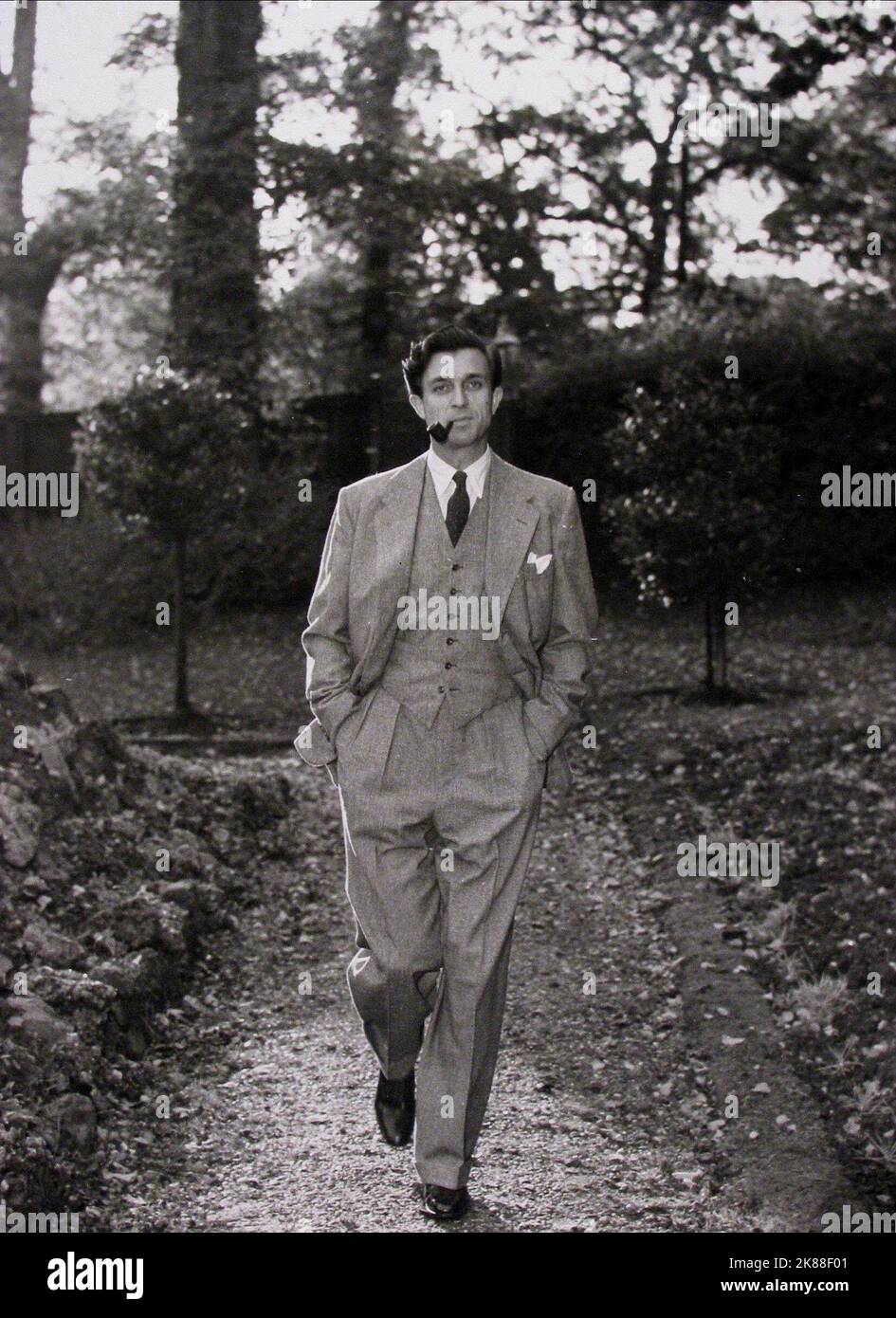 Norman Wooland Actor Walks In The Grounds Of His House 21 February 1949 ...
