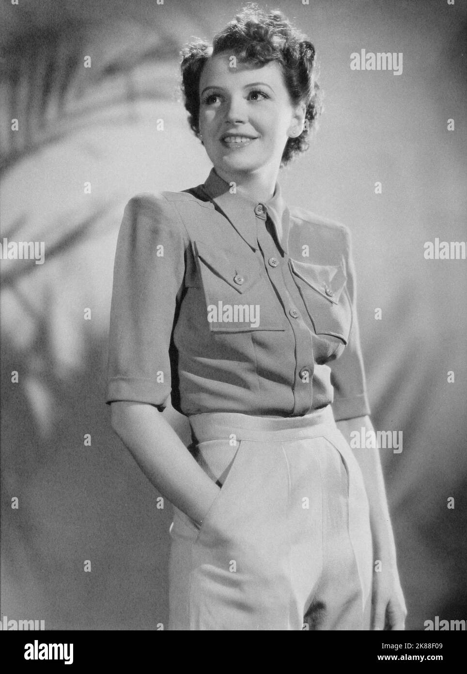 Phyllis Calvert Actress 01 May 1946 **WARNING** This Photograph is for ...